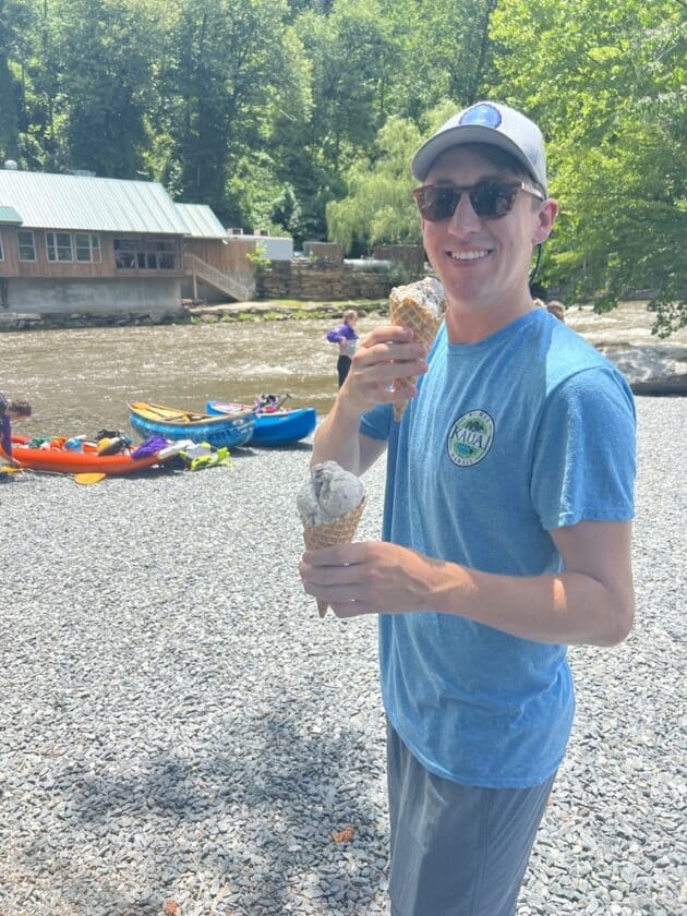 Slow Joe's Riverside Coffee and Donuts | NOC